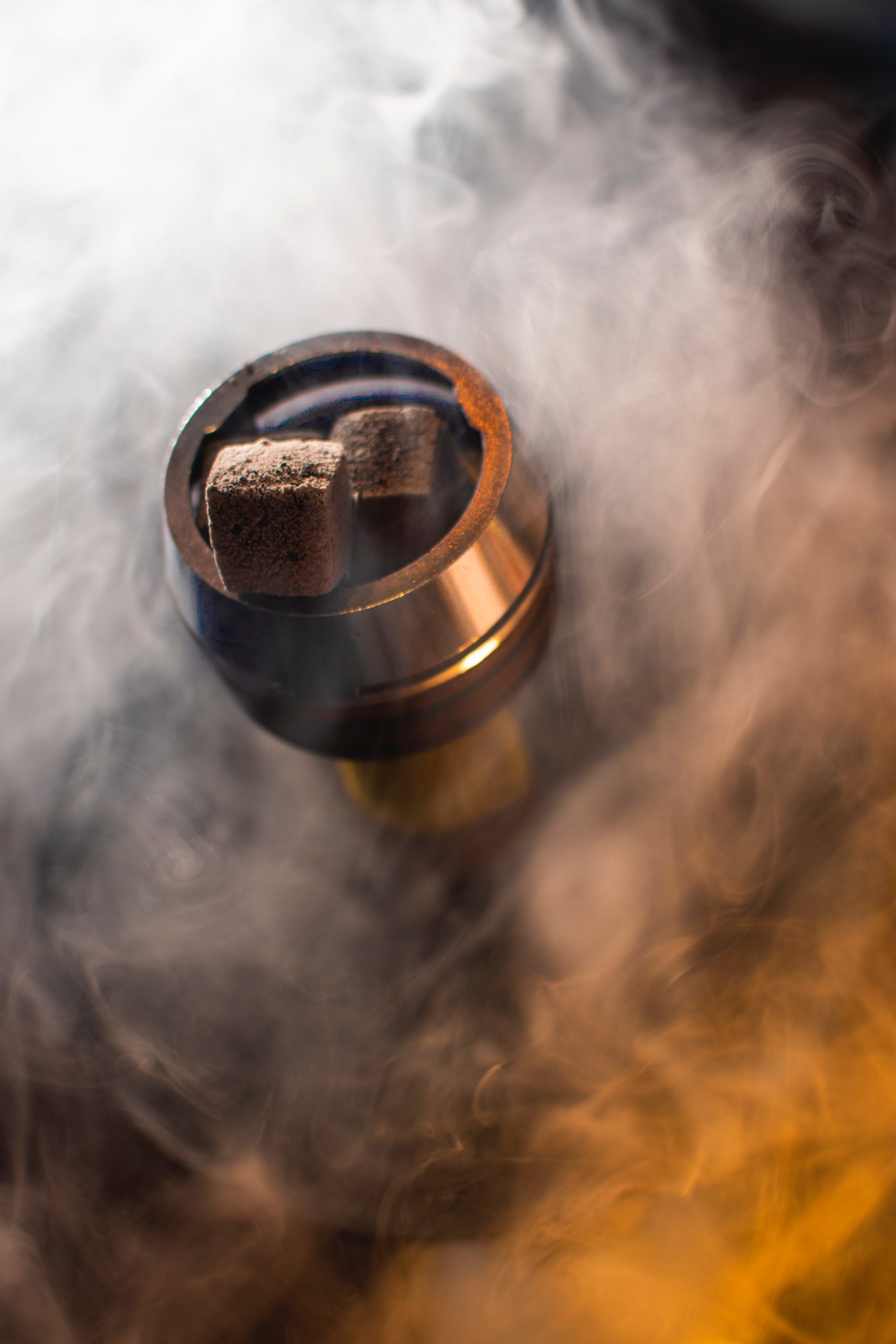 Cómo hacer mucho humo con una cachimba